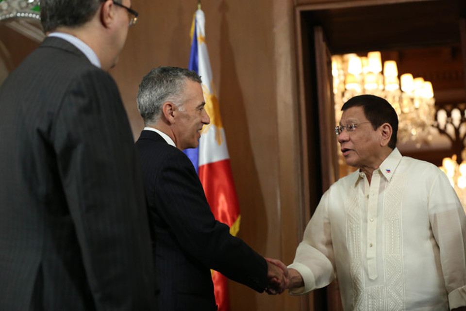 Duterte's "paradigm shift" in dealing with the US, to secure ...